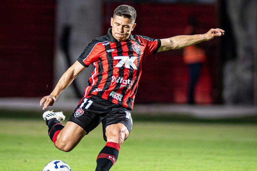 Renovação De Osvaldo é Publicada No BID E Atacante Segue No Vitória ...