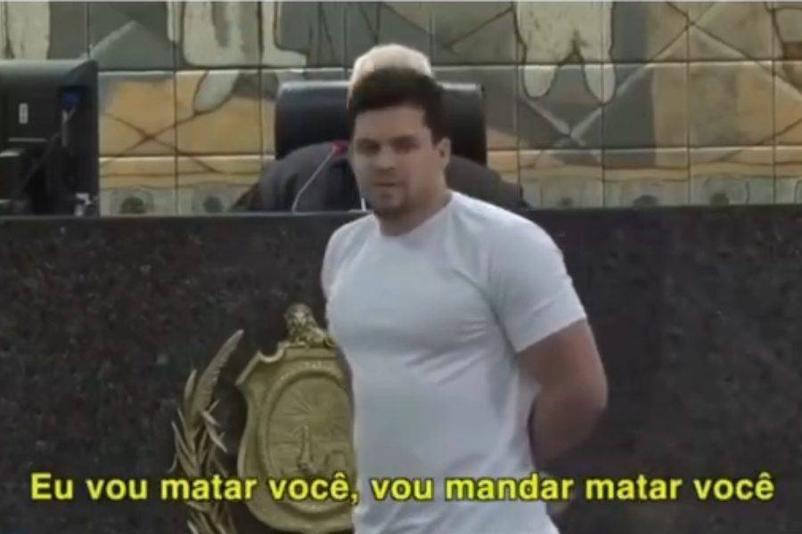 VÍDEO: Réu Por Feminicídio Ameaça Promotoria E Família Da Vítima Em ...